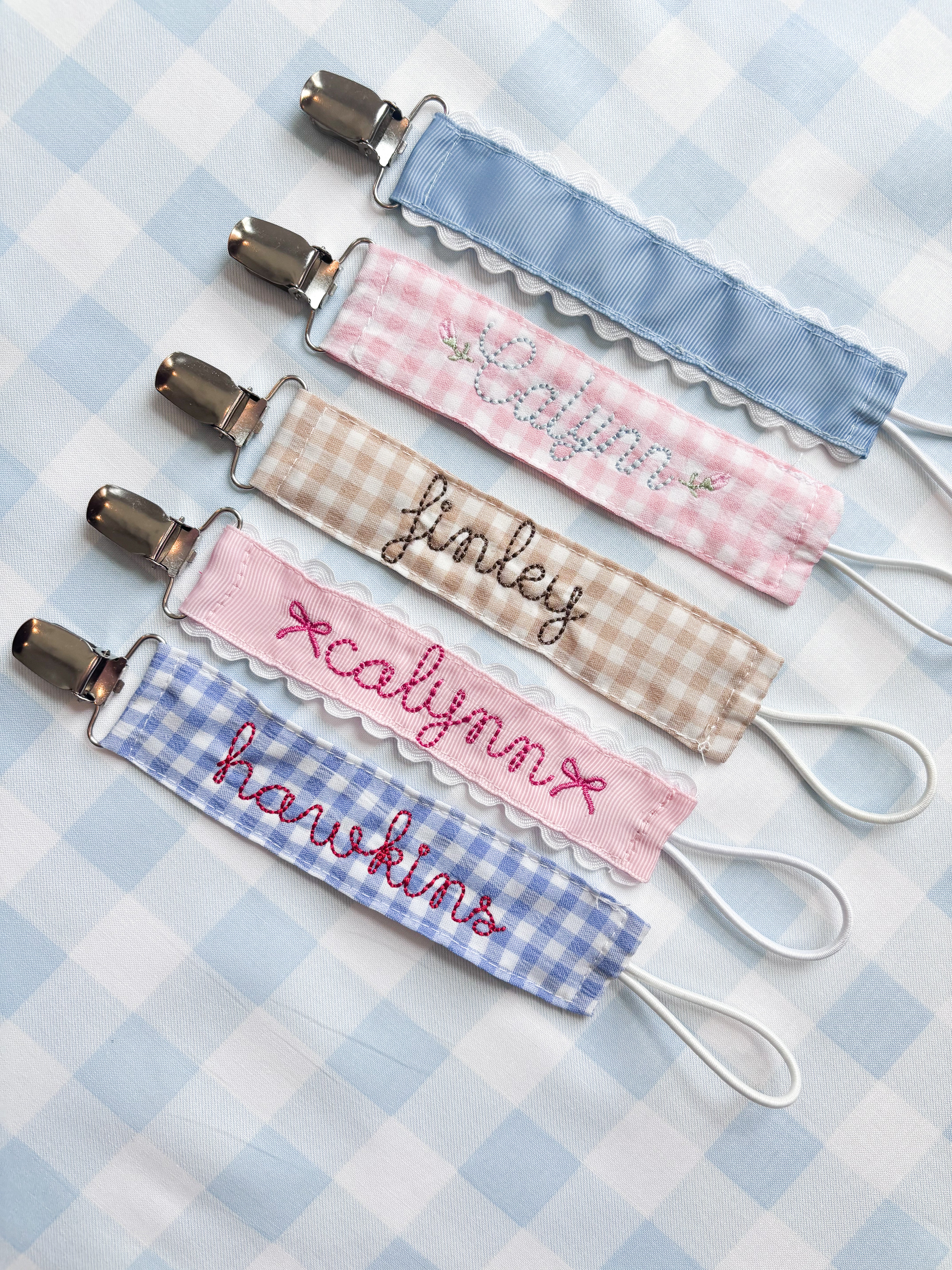 Paci Clip – Oxford Embroidery